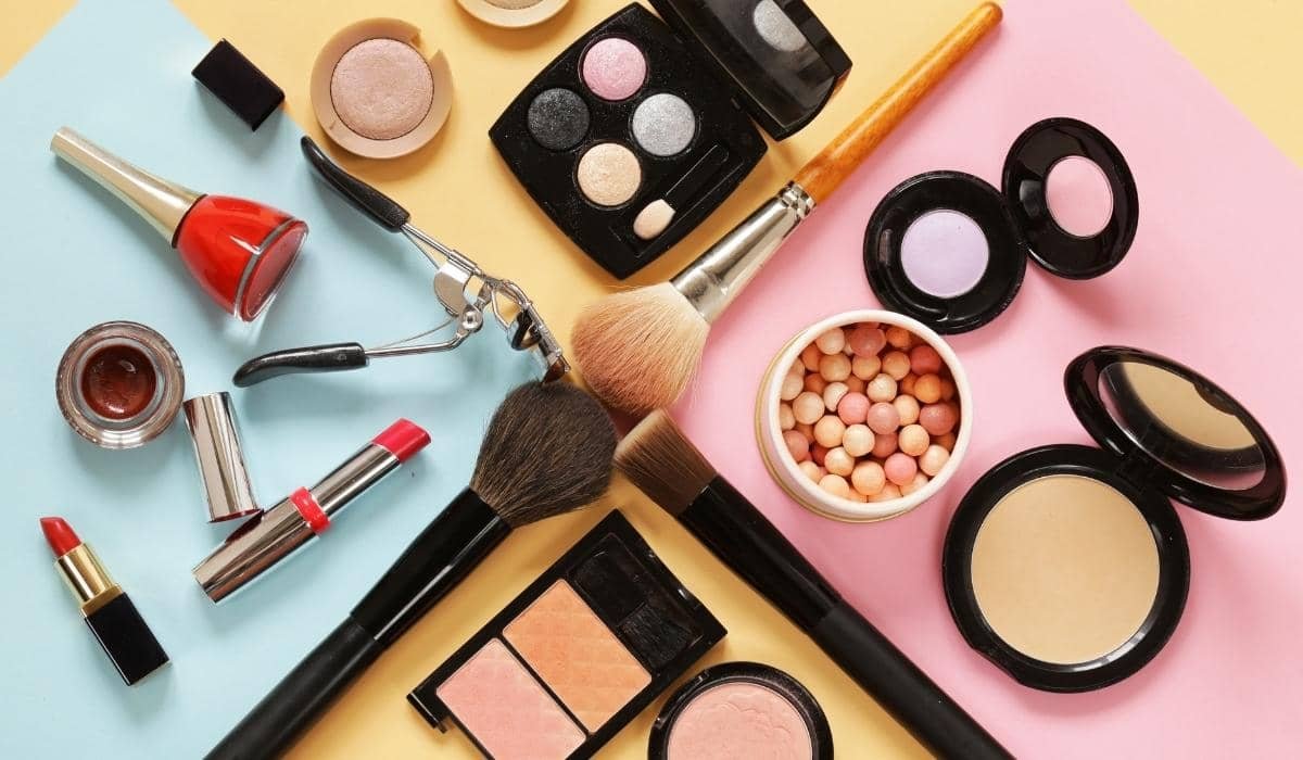 390+ Catchy Cosmetic Brand Names Ideas