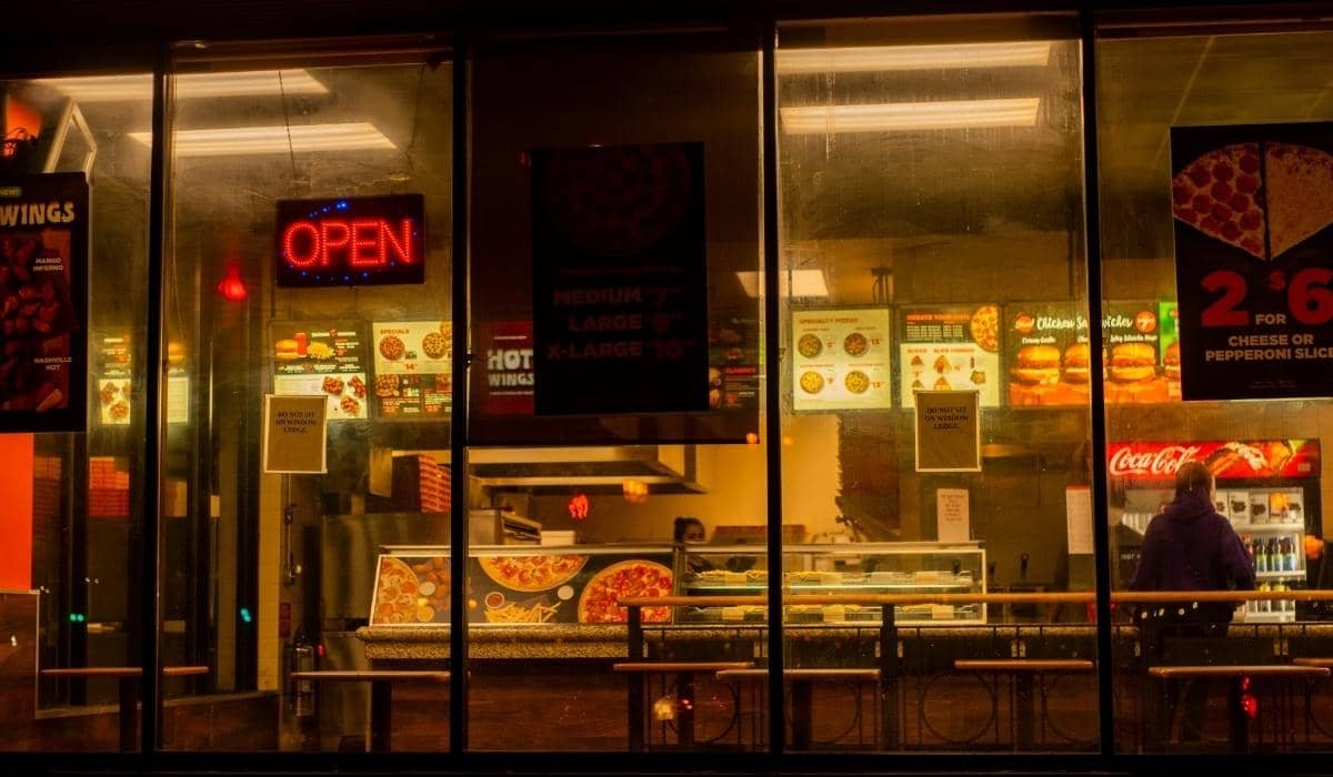 300+ Pizza Restaurant Name Ideas to Bring More Customers