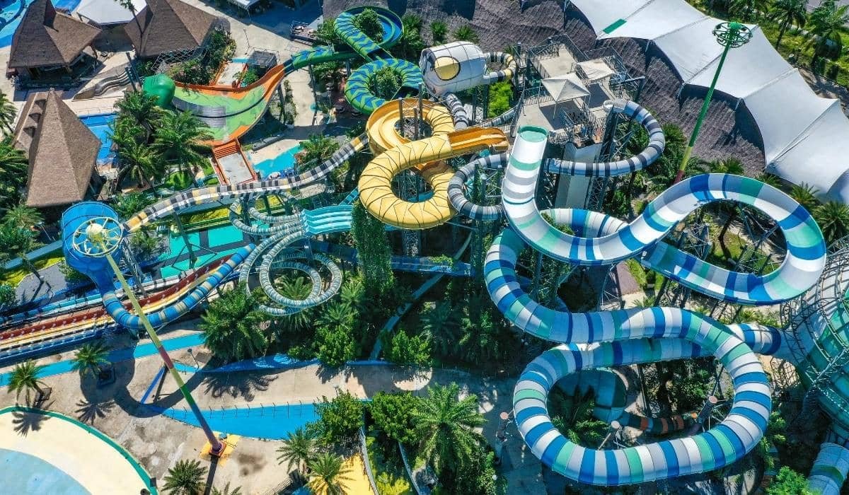 250 Cool and Catchy Water Park Name Ideas