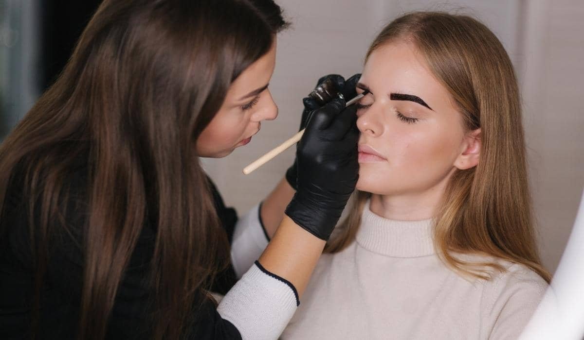 230+ Eyebrow Business Names That Will Boost Your Profit
