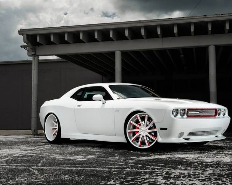 235+ Cool and Catchy White Car Names (2023) - Unico Things