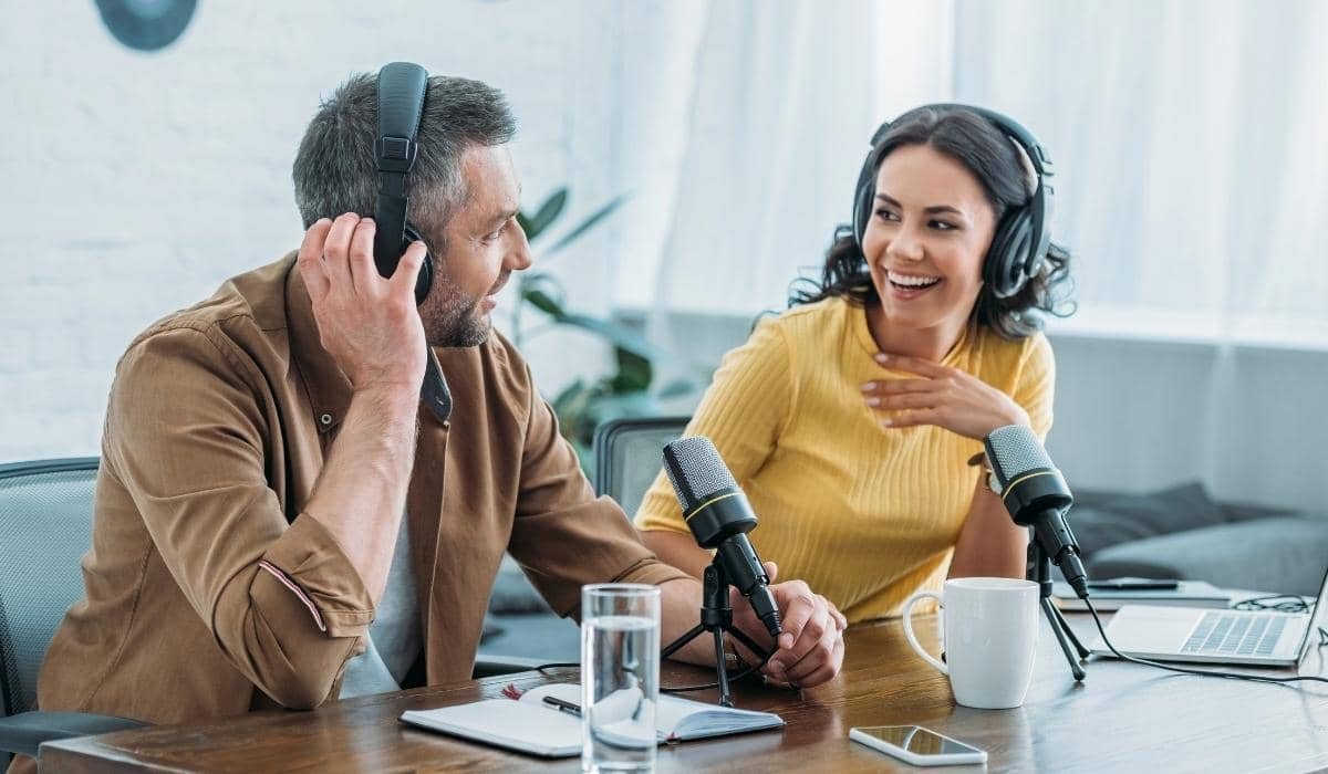 293 Cool and Creative Podcast Name Ideas