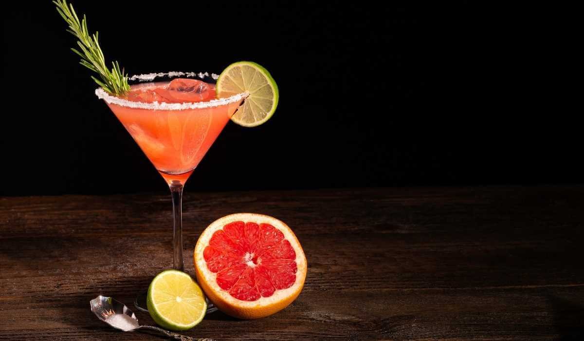 89 Best Fancy Cocktails Captions for Instagram - Unico Things